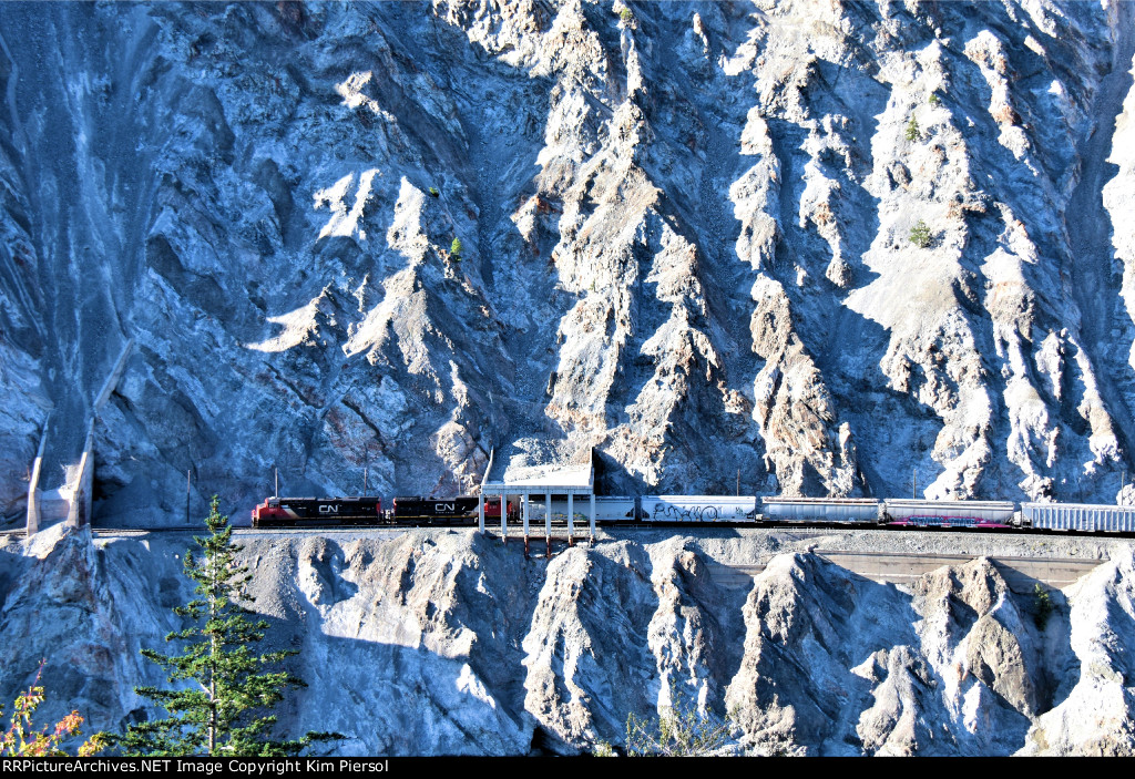 CN 2823 WB CN Ashcroft Sub
